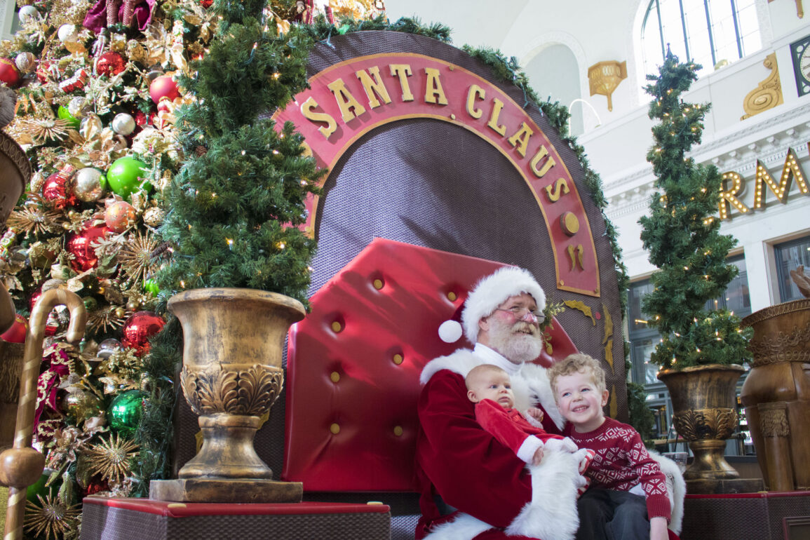 Time to See Santa! Denver’s 10 Best Spots for Santa Photos - Wundervue